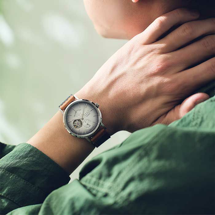 Knot CAP-38SVSV 腕時計 メンズ レディース クォーツ シルバー 日本製 38mm オープンハート – Maker's Watch Knot